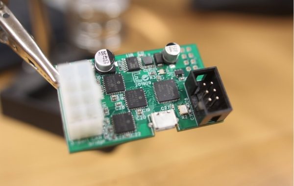 Pocket Science Lab Puts An Open Source Electronics Lab In Your Pocket